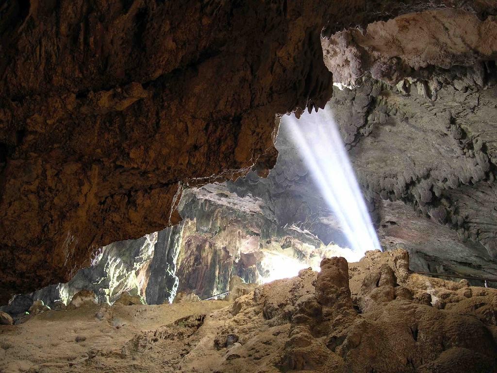 What to know when visiting Strašna peć cave - Adamo Travel Dugi otok